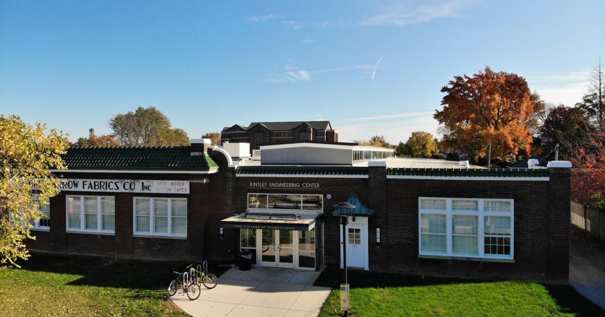 Alex Suarez ’24 Races to New Heights with Drone Frame Business